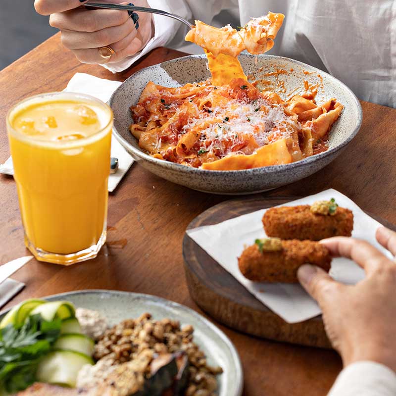 REVO renova cardápio e traz menus executivo e degustação - Revista Nove